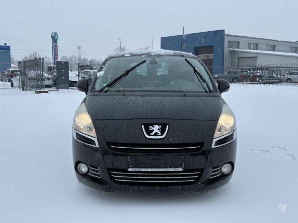 Black Peugeot 5008 2012 in Marijampole, with an engine capacity of 1.60 L and mileage of 245 thousand km for 3849 €, photo 3 on AUTOMOTO.COM.LV