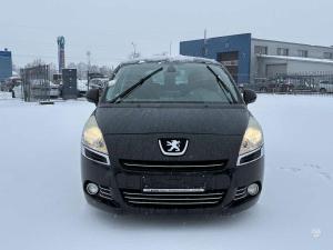 Black Peugeot 5008 2012 in Marijampole, with an engine capacity of 1.60 L and mileage of 245 thousand km for 3849 €, photo 3 on AUTOMOTO.COM.LV
