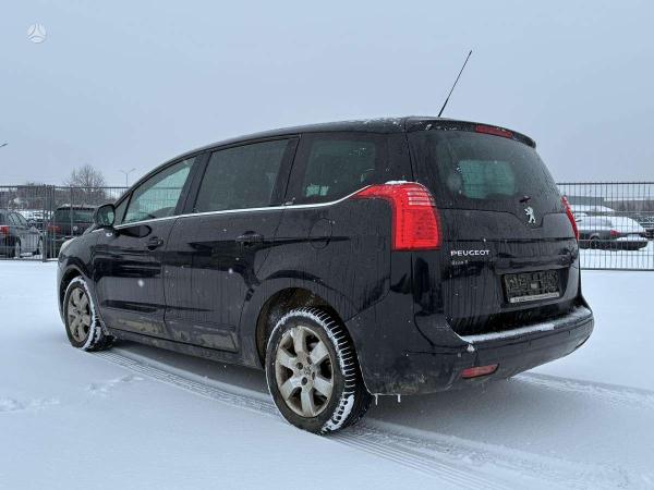 Black Peugeot 5008 2012 in Marijampole, with an engine capacity of 1.60 L and mileage of 245 thousand km for 3849 €, photo 6 on AUTOMOTO.COM.LV