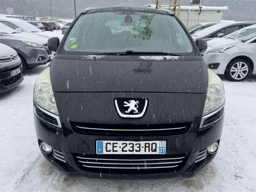 Black Peugeot 5008 2012 in Vilnius, with an engine capacity of 1.56 L and mileage of 270 thousand km for 4200 €, photo 2 on AUTOMOTO.COM.LV
