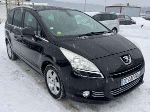 Black Peugeot 5008 2012 in Vilnius, with an engine capacity of 1.56 L and mileage of 270 thousand km for 4200 €, photo 3 on AUTOMOTO.COM.LV