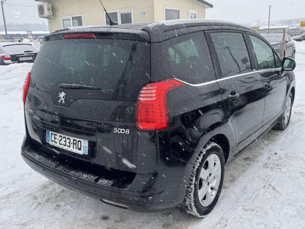 Black Peugeot 5008 2012 in Vilnius, with an engine capacity of 1.56 L and mileage of 270 thousand km for 4200 €, photo 4 on AUTOMOTO.COM.LV