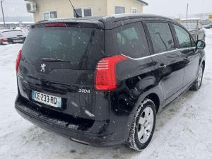 Melns Peugeot 5008 2012 Viļņa, ar dzinēja tilpumu 1.56 L un nobraukumu 270 tūkst. km par 4200 €, foto 4 vietnē AUTOMOTO.COM.LV