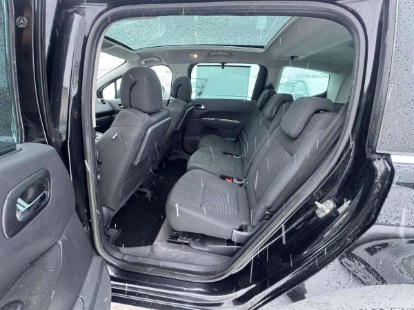 Black Peugeot 5008 2012 in Vilnius, with an engine capacity of 1.56 L and mileage of 270 thousand km for 4200 €, photo 7 on AUTOMOTO.COM.LV
