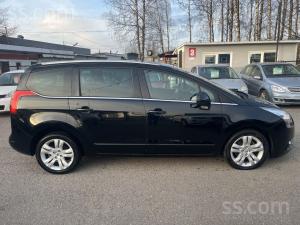 Black Peugeot 5008 2012 in Riga, with an engine capacity of 2.00 L and mileage of 0 thousand km for 4990 €, photo 6 on AUTOMOTO.COM.LV