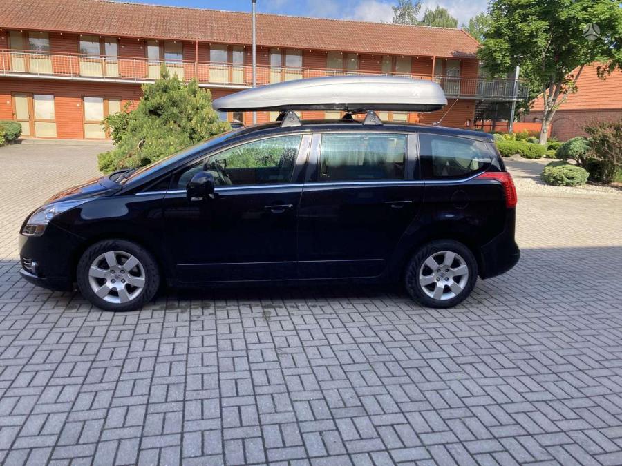 Black Peugeot 5008 2012 in Marijampole, with an engine capacity of 2.00 L and mileage of 270 thousand km for 3000 €, photo 4 on AUTOMOTO.COM.LV