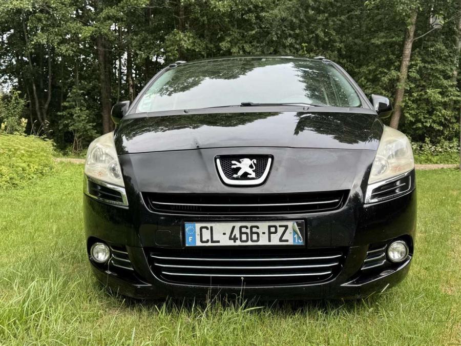 Melns Peugeot 5008 2012 Viļņa, ar dzinēja tilpumu 1.60 L un nobraukumu 246 tūkst. km par 4000 €, foto 3 vietnē AUTOMOTO.COM.LV