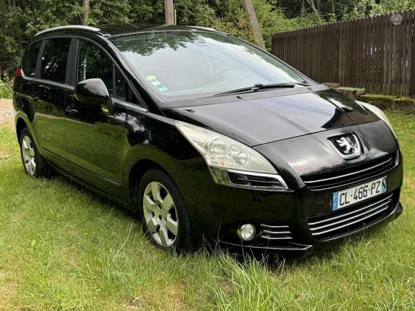 Black Peugeot 5008 2012 in Vilnius, with an engine capacity of 1.60 L and mileage of 246 thousand km for 4000 €, photo 3 on AUTOMOTO.COM.LV