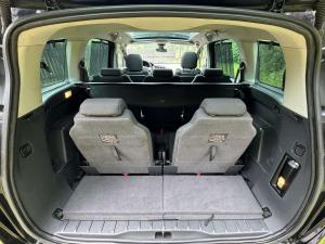 Melns Peugeot 5008 2012 Viļņa, ar dzinēja tilpumu 1.60 L un nobraukumu 246 tūkst. km par 4000 €, foto 11 vietnē AUTOMOTO.COM.LV