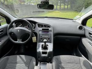 Melns Peugeot 5008 2012 Viļņa, ar dzinēja tilpumu 1.60 L un nobraukumu 246 tūkst. km par 4000 €, foto 16 vietnē AUTOMOTO.COM.LV