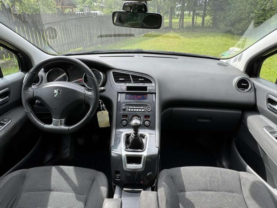 Melns Peugeot 5008 2012 Viļņa, ar dzinēja tilpumu 1.60 L un nobraukumu 246 tūkst. km par 4000 €, foto 16 vietnē AUTOMOTO.COM.LV