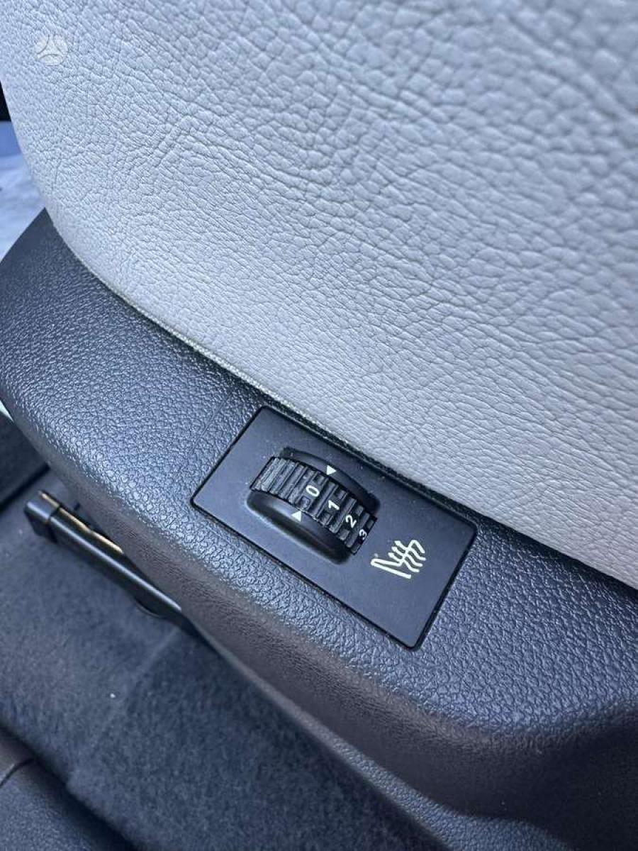 Melns Peugeot 5008 2012 Tauragė, ar dzinēja tilpumu 1.60 L un nobraukumu 220 tūkst. km par 4150 €, foto 25 vietnē AUTOMOTO.COM.LV