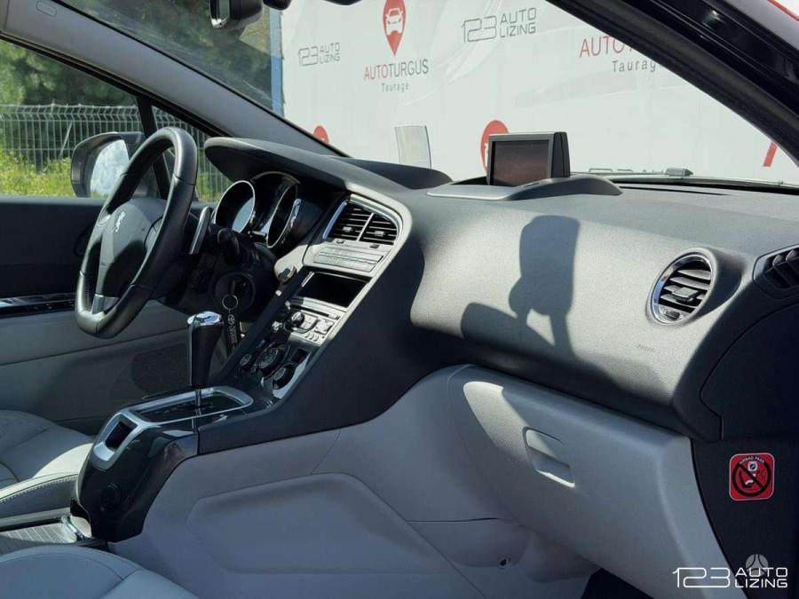 Melns Peugeot 5008 2012 Tauragė, ar dzinēja tilpumu 1.60 L un nobraukumu 229 tūkst. km par 3700 €, foto 14 vietnē AUTOMOTO.COM.LV