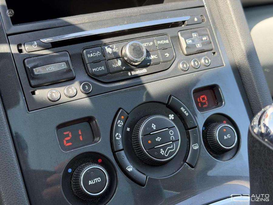 Melns Peugeot 5008 2012 Tauragė, ar dzinēja tilpumu 1.60 L un nobraukumu 229 tūkst. km par 3700 €, foto 21 vietnē AUTOMOTO.COM.LV