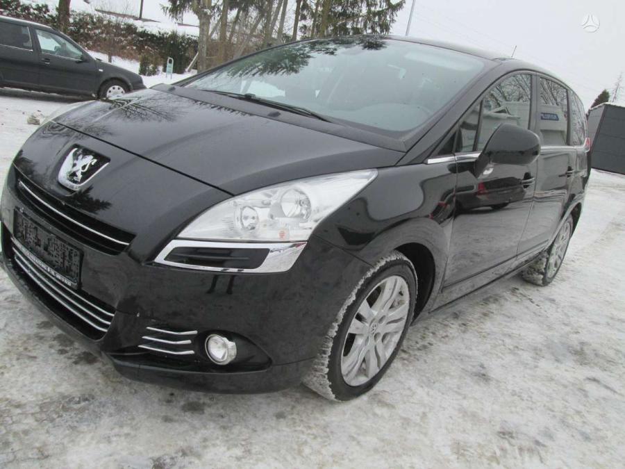 Black Peugeot 5008 2013 in Kelme, with an engine capacity of 2.00 L and mileage of 237 thousand km for 4450 €, photo 5 on AUTOMOTO.COM.LV
