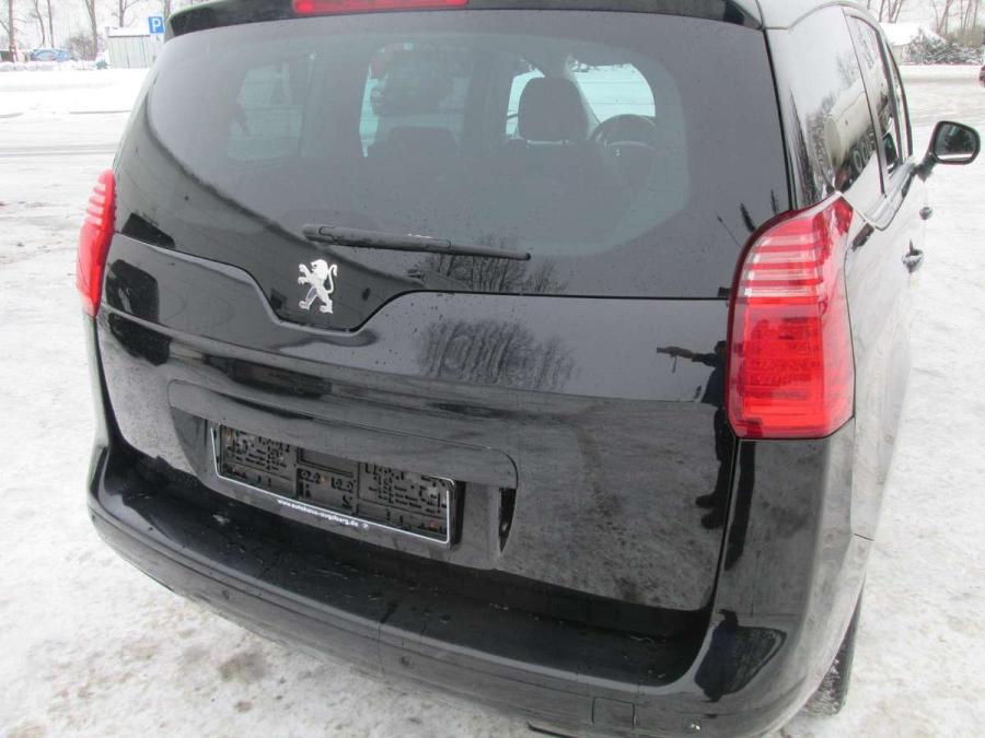 Black Peugeot 5008 2013 in Kelme, with an engine capacity of 2.00 L and mileage of 237 thousand km for 4450 €, photo 7 on AUTOMOTO.COM.LV