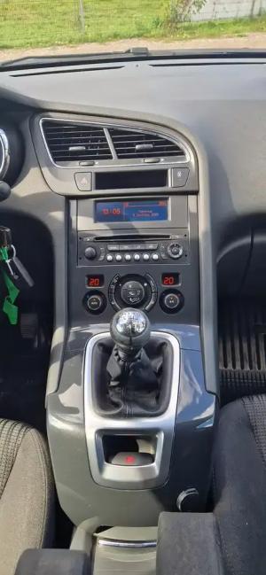 Melns Peugeot 5008 2013 Daugavpils, ar dzinēja tilpumu 2.00 L un nobraukumu 228 tūkst. km par 4350 €, foto 12 vietnē AUTOMOTO.COM.LV