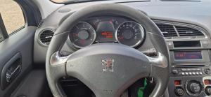 Melns Peugeot 5008 2013 Daugavpils, ar dzinēja tilpumu 2.00 L un nobraukumu 228 tūkst. km par 4350 €, foto 13 vietnē AUTOMOTO.COM.LV