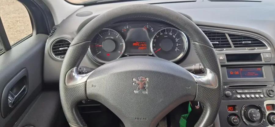 Melns Peugeot 5008 2013 Daugavpils, ar dzinēja tilpumu 2.00 L un nobraukumu 228 tūkst. km par 4350 €, foto 13 vietnē AUTOMOTO.COM.LV