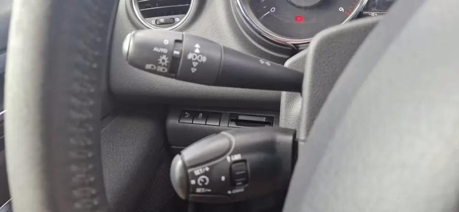 Melns Peugeot 5008 2013 Daugavpils, ar dzinēja tilpumu 2.00 L un nobraukumu 228 tūkst. km par 4350 €, foto 14 vietnē AUTOMOTO.COM.LV