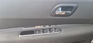 Melns Peugeot 5008 2013 Daugavpils, ar dzinēja tilpumu 2.00 L un nobraukumu 228 tūkst. km par 4350 €, foto 18 vietnē AUTOMOTO.COM.LV