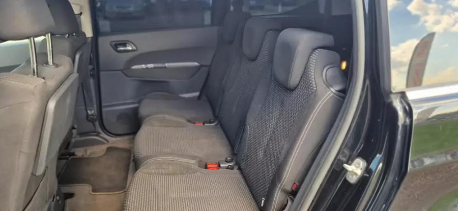 Melns Peugeot 5008 2013 Daugavpils, ar dzinēja tilpumu 2.00 L un nobraukumu 228 tūkst. km par 4350 €, foto 20 vietnē AUTOMOTO.COM.LV