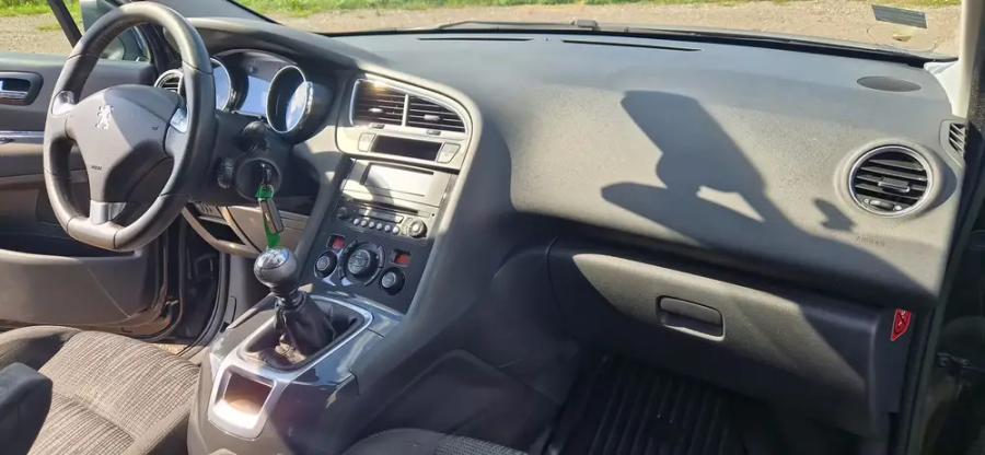Melns Peugeot 5008 2013 Daugavpils, ar dzinēja tilpumu 2.00 L un nobraukumu 228 tūkst. km par 4350 €, foto 27 vietnē AUTOMOTO.COM.LV