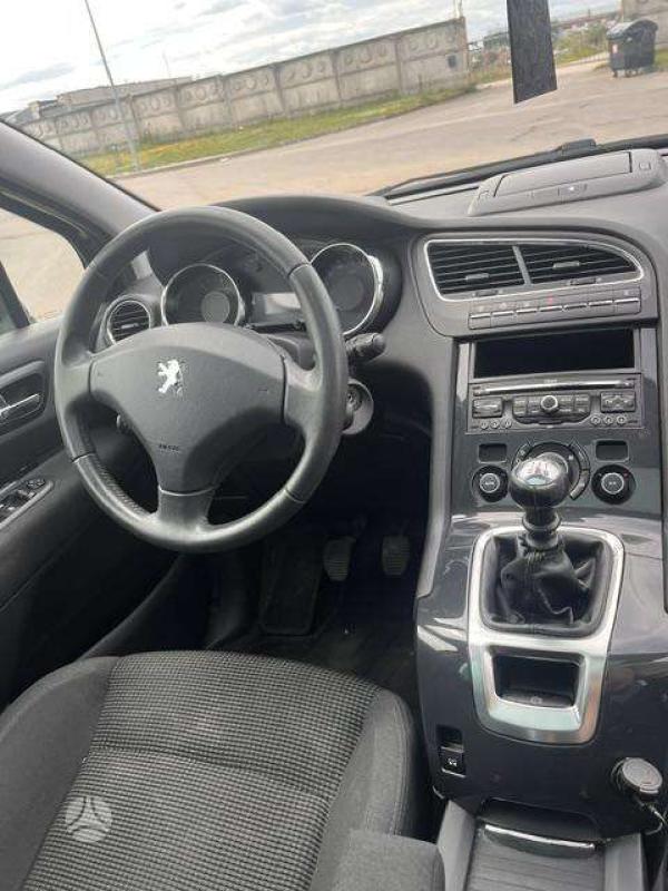 Black Peugeot 5008 2013 in Panevezys, with an engine capacity of 1.60 L and mileage of 287 thousand km for 4250 €, photo 7 on AUTOMOTO.COM.LV