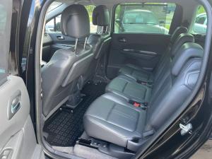 Black Peugeot 5008 2013 in Riga, with an engine capacity of 2.00 L and mileage of 340 thousand km for 6350 €, photo 4 on AUTOMOTO.COM.LV