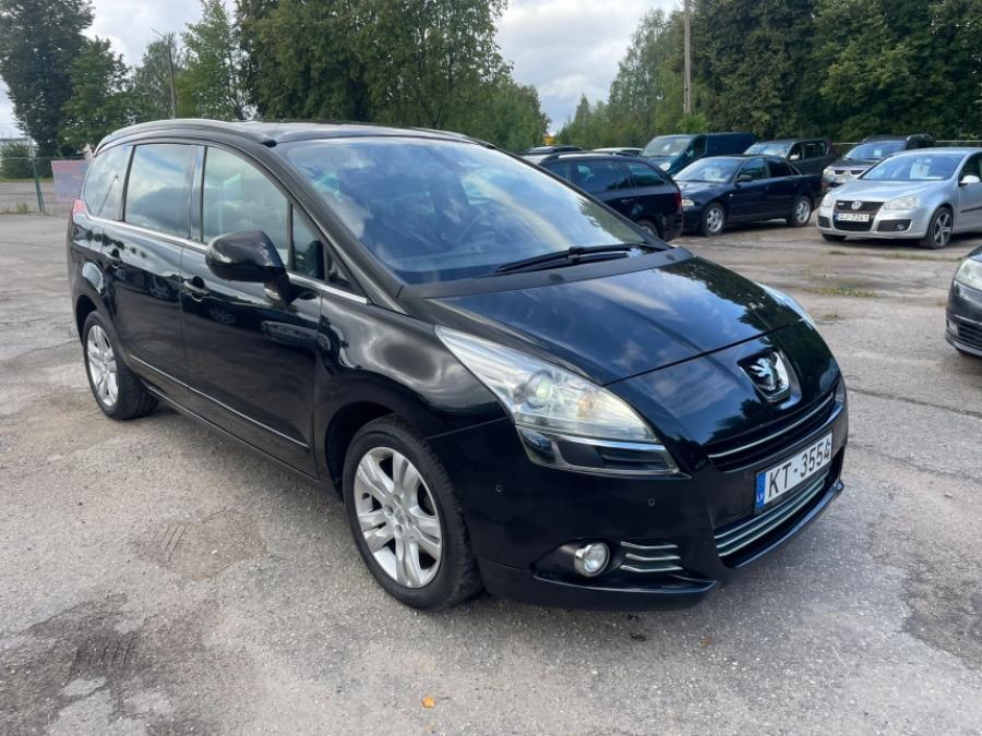Black Peugeot 5008 2013 in Riga, with an engine capacity of 2.00 L and mileage of 340 thousand km for 6350 €, photo 11 on AUTOMOTO.COM.LV