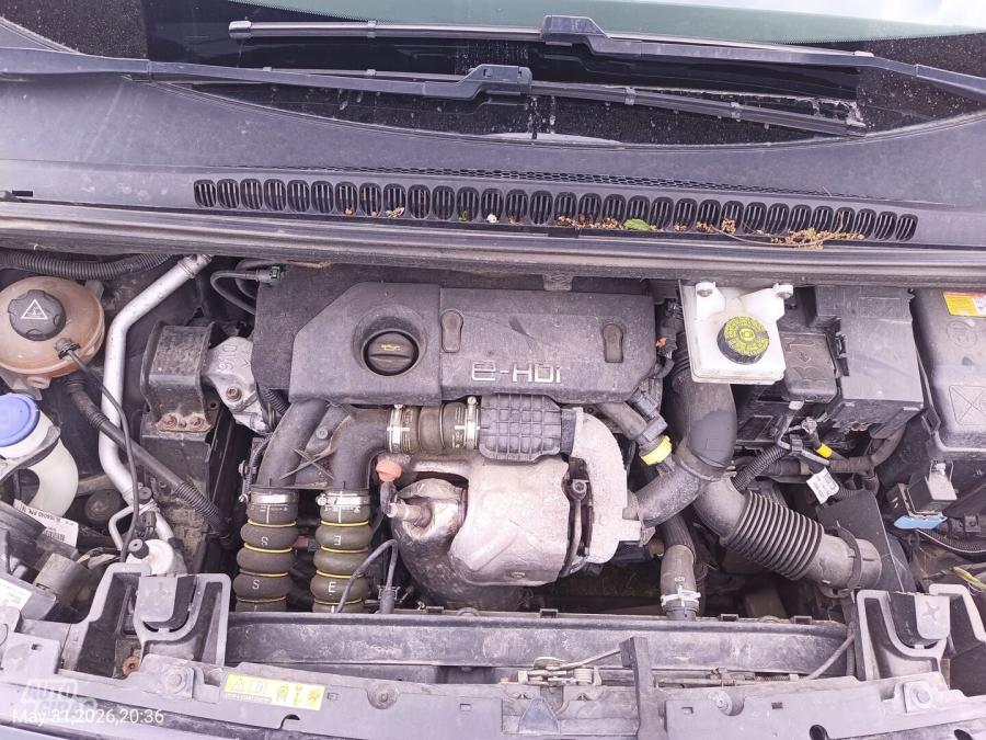 Melns Peugeot 5008 2013 Tauragė, ar dzinēja tilpumu 1.60 L un nobraukumu 232 tūkst. km par 3650 €, foto 3 vietnē AUTOMOTO.COM.LV