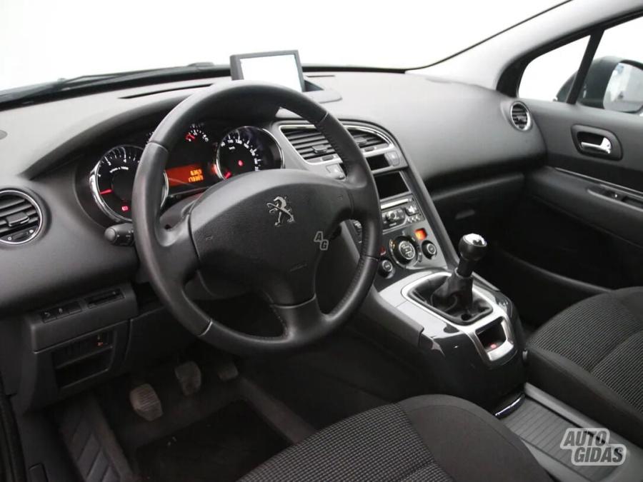Black Peugeot 5008 2014 in Vilnius, with an engine capacity of 1.60 L and mileage of 173 thousand km for 5799 €, photo 17 on AUTOMOTO.COM.LV