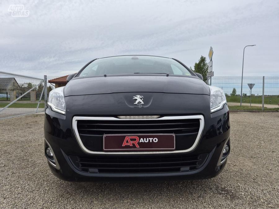 Black Peugeot 5008 2014 in Vilnius, with an engine capacity of 1.60 L and mileage of 250 thousand km for 5350 €, photo 8 on AUTOMOTO.COM.LV