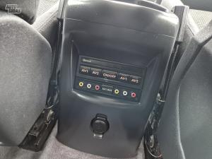 Black Peugeot 5008 2014 in Vilnius, with an engine capacity of 1.60 L and mileage of 250 thousand km for 5350 €, photo 17 on AUTOMOTO.COM.LV