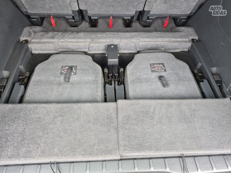 Black Peugeot 5008 2014 in Vilnius, with an engine capacity of 1.60 L and mileage of 250 thousand km for 5350 €, photo 22 on AUTOMOTO.COM.LV