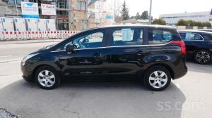 Black Peugeot 5008 2014 in Ogre, with an engine capacity of 1.60 L and mileage of 215 thousand km for 4995 €, photo 11 on AUTOMOTO.COM.LV