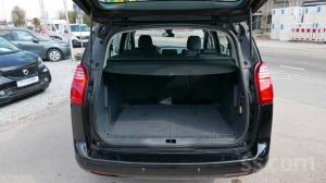 Black Peugeot 5008 2014 in Ogre, with an engine capacity of 1.60 L and mileage of 215 thousand km for 4995 €, photo 15 on AUTOMOTO.COM.LV