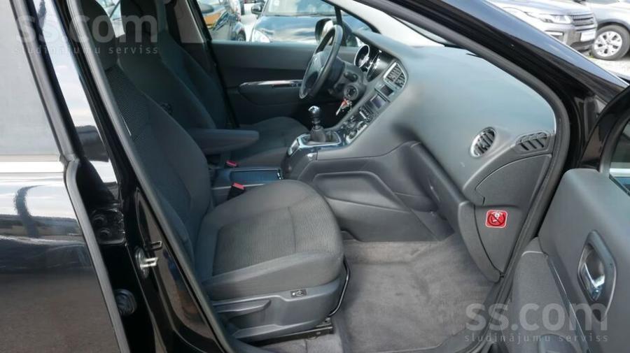 Black Peugeot 5008 2014 in Ogre, with an engine capacity of 1.60 L and mileage of 215 thousand km for 4995 €, photo 18 on AUTOMOTO.COM.LV