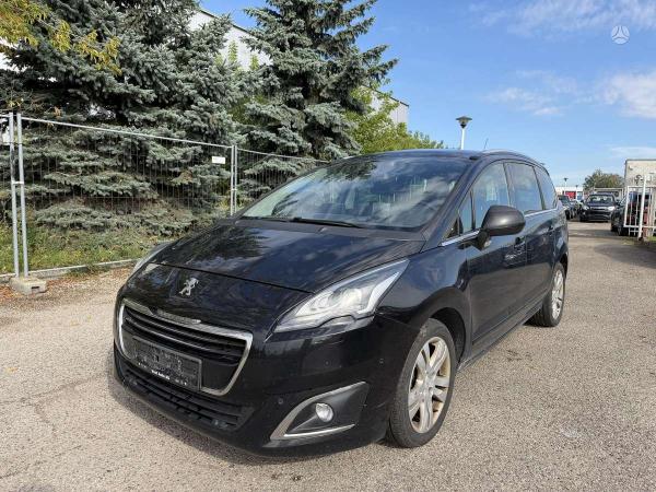 Black Peugeot 5008 2014 in Marijampole, with an engine capacity of 1.56 L and mileage of 245 thousand km for 4350 €, photo 2 on AUTOMOTO.COM.LV