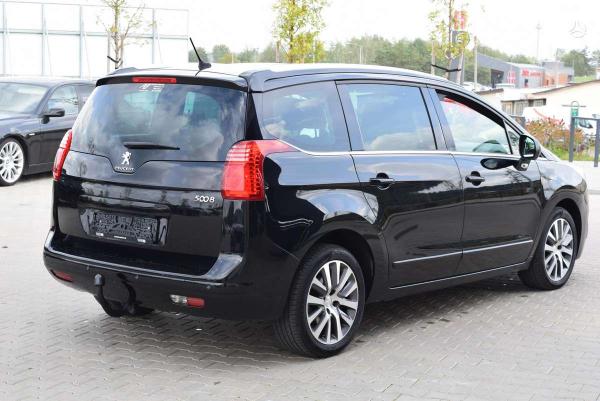 Black Peugeot 5008 2014 in Vilnius, with an engine capacity of 2.00 L and mileage of 247 thousand km for 5700 €, photo 6 on AUTOMOTO.COM.LV