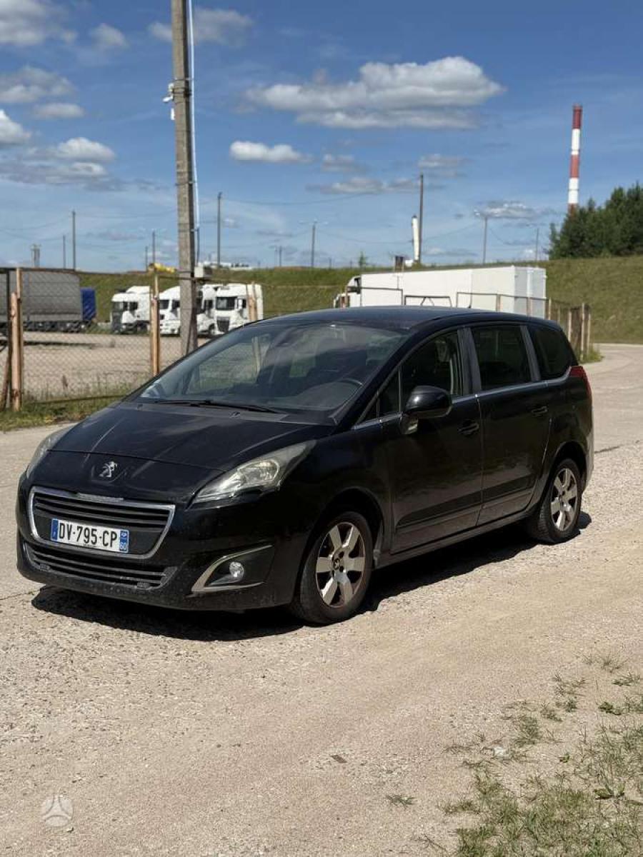Melns Peugeot 5008 2015 Viļņa, ar dzinēja tilpumu 1.56 L un nobraukumu 260 tūkst. km par 4500 €, foto 1 vietnē AUTOMOTO.COM.LV