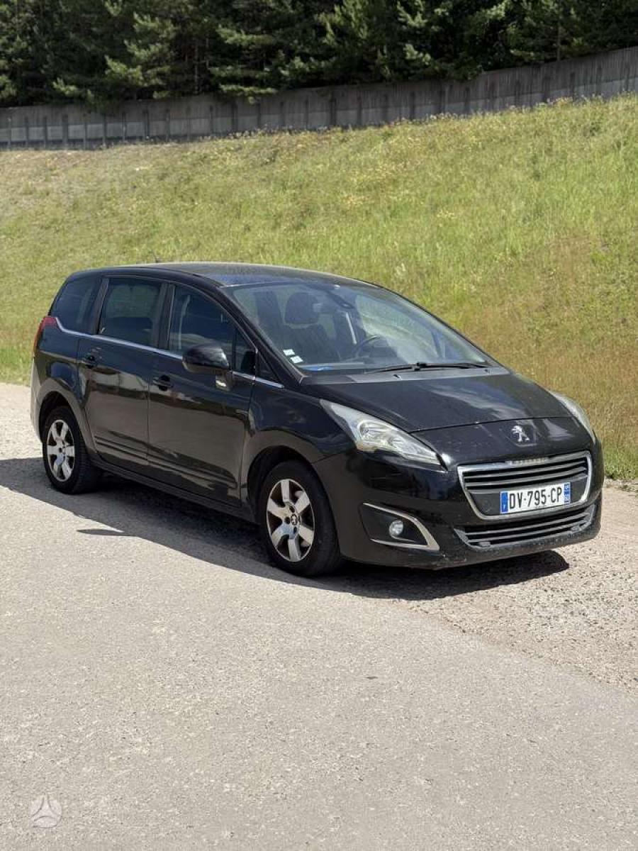 Melns Peugeot 5008 2015 Viļņa, ar dzinēja tilpumu 1.56 L un nobraukumu 260 tūkst. km par 4500 €, foto 4 vietnē AUTOMOTO.COM.LV