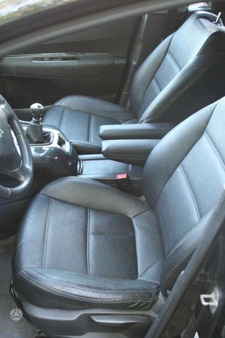 Black Peugeot 5008 2015 in Kaunas, with an engine capacity of 1.56 L and mileage of 280 thousand km for 4900 €, photo 10 on AUTOMOTO.COM.LV