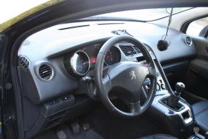 Black Peugeot 5008 2015 in Kaunas, with an engine capacity of 1.56 L and mileage of 280 thousand km for 4900 €, photo 11 on AUTOMOTO.COM.LV