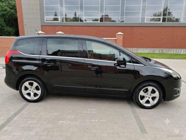 Melns Peugeot 5008 2015 Klaipėda, ar dzinēja tilpumu 1.56 L un nobraukumu 235 tūkst. km par 3999 €, foto 3 vietnē AUTOMOTO.COM.LV