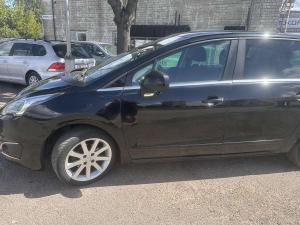 Black Peugeot 5008 2015 in Marijampole, with an engine capacity of 1.56 L and mileage of 291 thousand km for 4250 €, photo 4 on AUTOMOTO.COM.LV