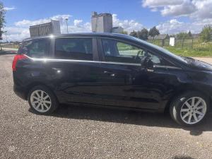 Black Peugeot 5008 2015 in Marijampole, with an engine capacity of 1.56 L and mileage of 291 thousand km for 4250 €, photo 5 on AUTOMOTO.COM.LV
