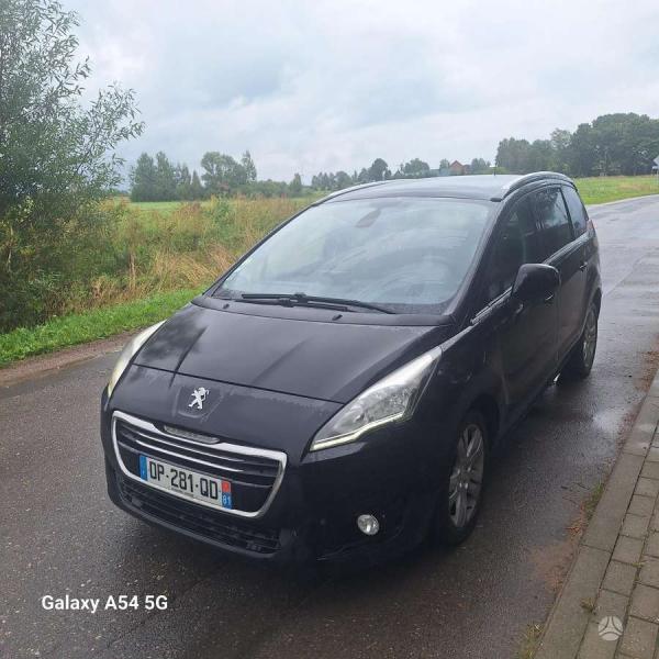 Black Peugeot 5008 2015 in Taurage, with an engine capacity of 2.00 L and mileage of 330 thousand km for 3799 €, photo 4 on AUTOMOTO.COM.LV