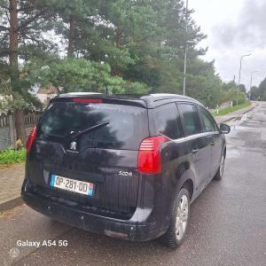 Black Peugeot 5008 2015 in Taurage, with an engine capacity of 2.00 L and mileage of 330 thousand km for 3799 €, photo 5 on AUTOMOTO.COM.LV