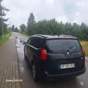 Black Peugeot 5008 2015 in Taurage, with an engine capacity of 2.00 L and mileage of 330 thousand km for 3799 €, photo 6 on AUTOMOTO.COM.LV